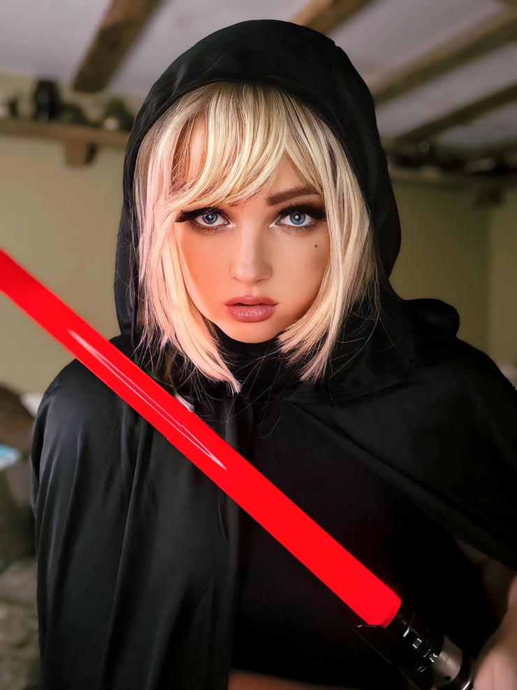 Michaela Lee picture