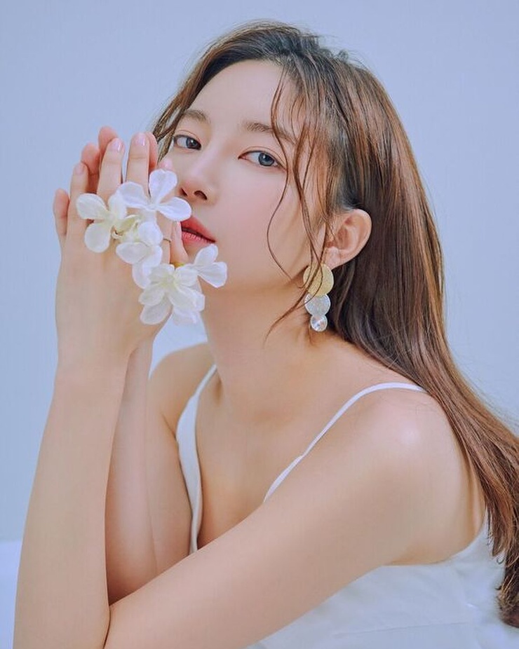 Picture of Yun Jee Kim