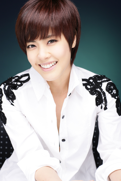 Picture of Lee Yoon Ji