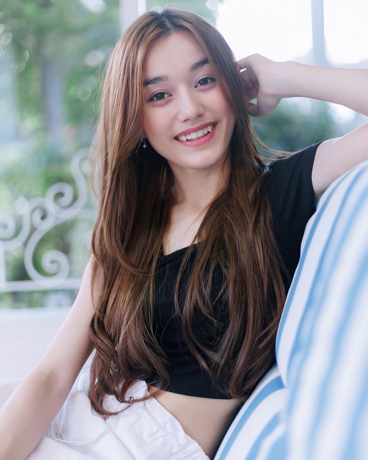 Picture of Moly Groves