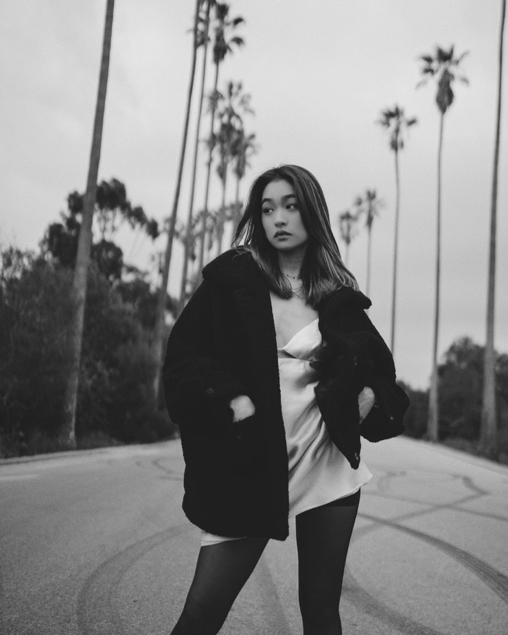 Erin Yoo picture