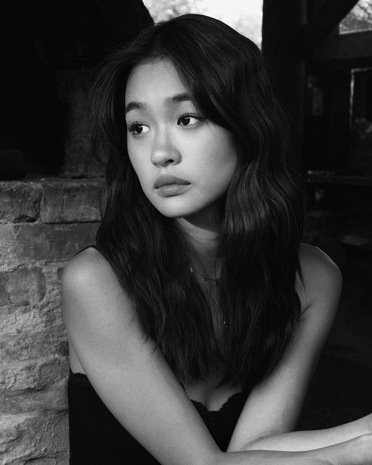 Erin Yoo image