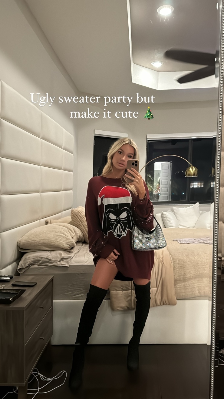 Picture of Alexa Collins