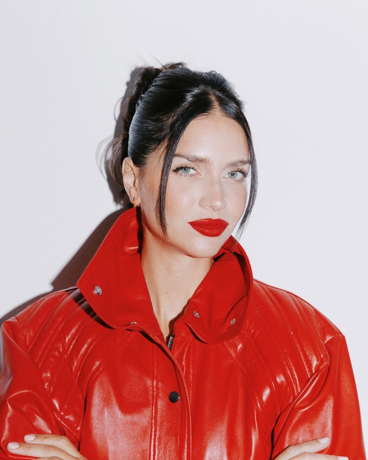 Picture of Zaira Nara