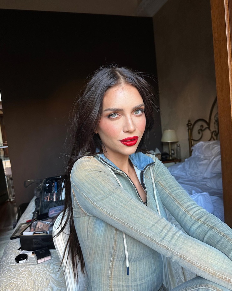 Picture of Zaira Nara