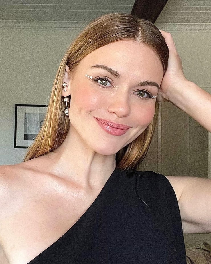 Picture of Holland Roden