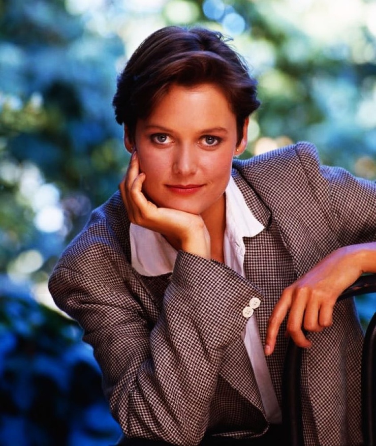 Carey Lowell