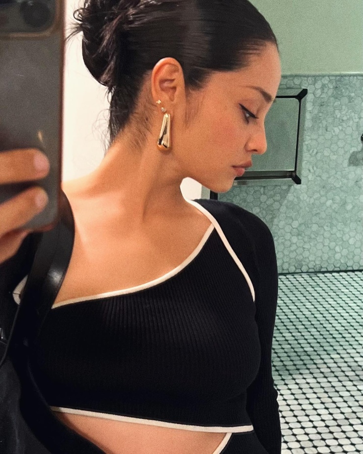 Picture of Yvette Monreal