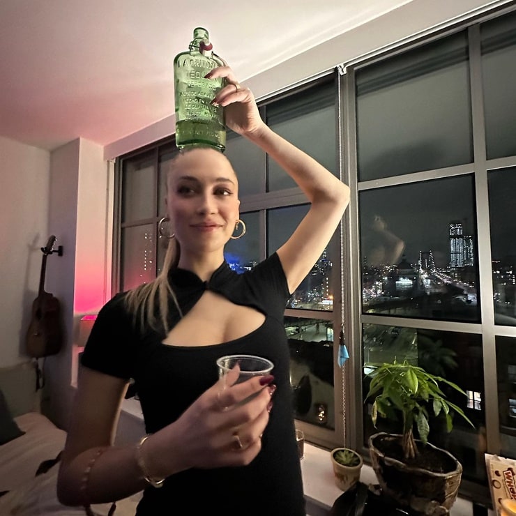 Picture of Elsie Hewitt