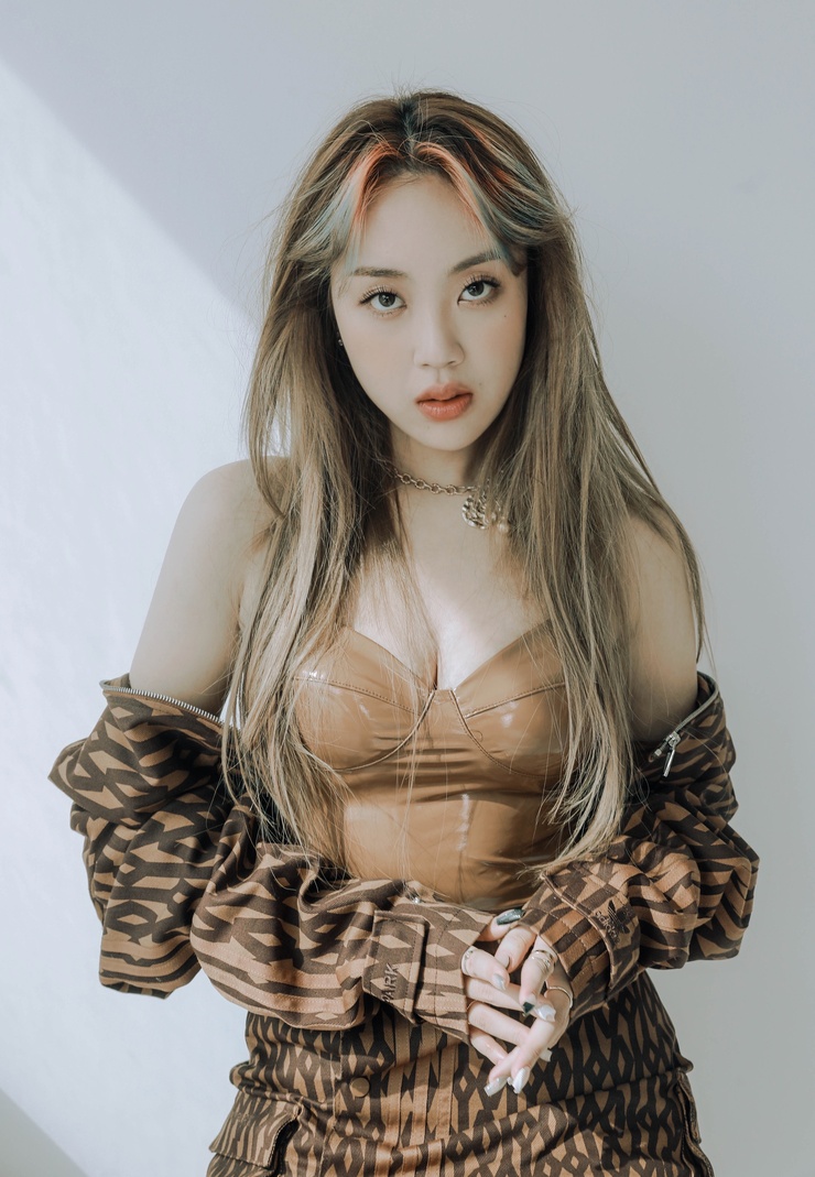 Image of Young-ji Lee