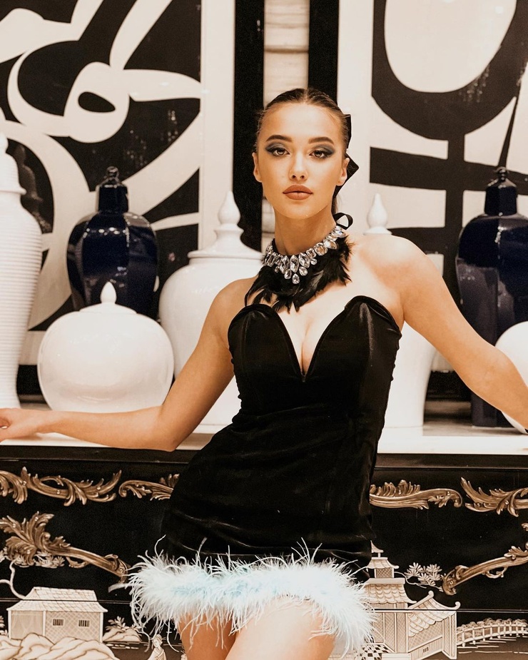 Eleonor Petrova image