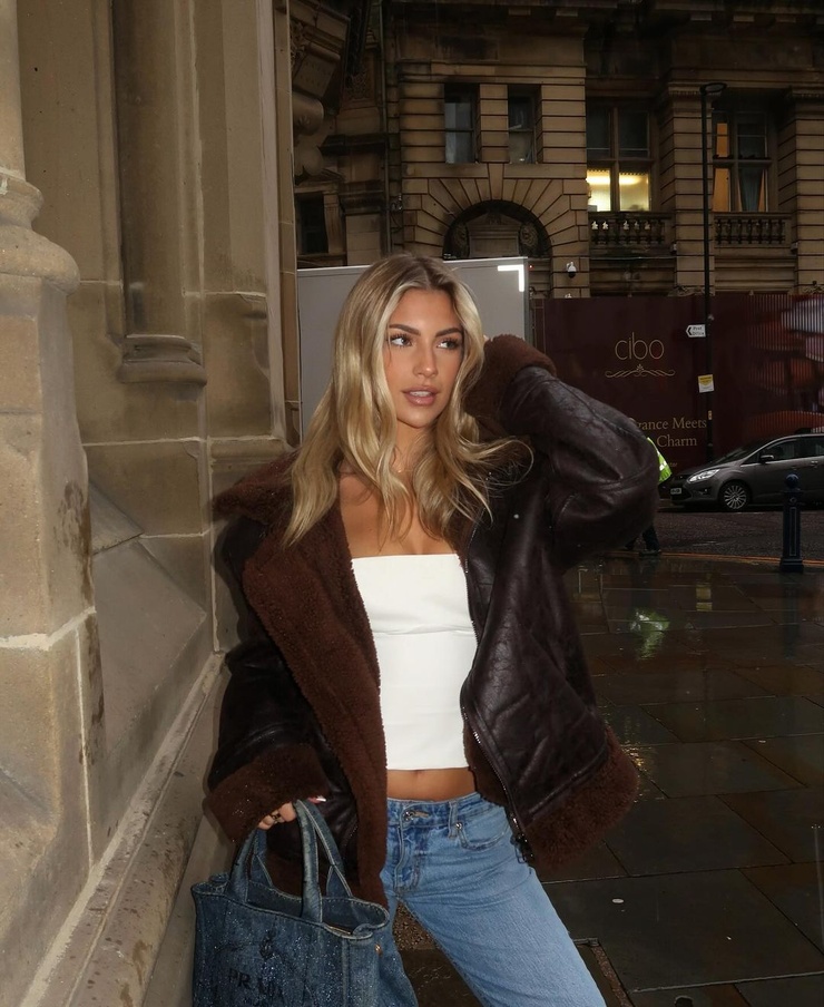 Lily Rowland image