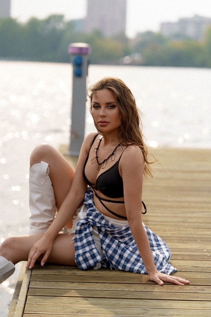 Yulia Mikhalkova-Matyukhina picture