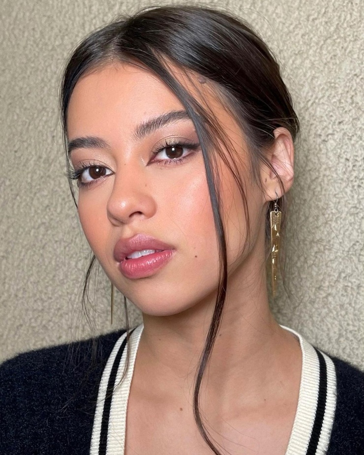 Picture of Amber Midthunder