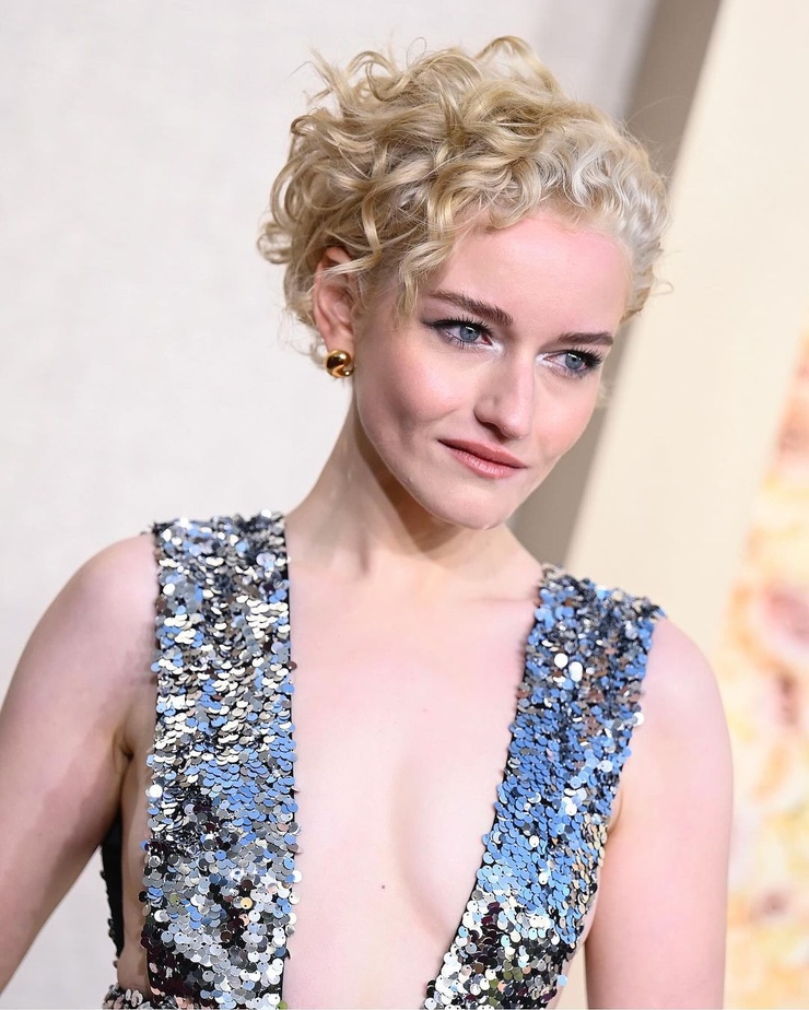 Picture of Julia Garner