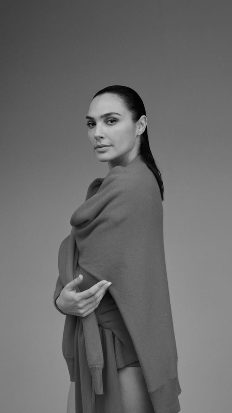 Gal Gadot image