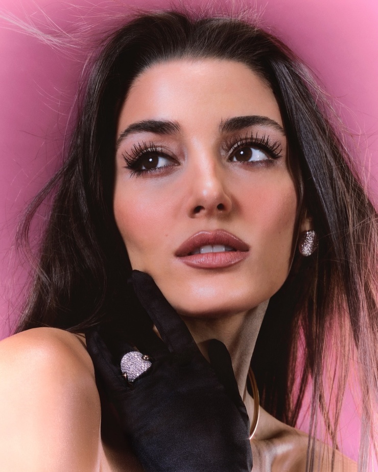 Picture of Hande Erçel