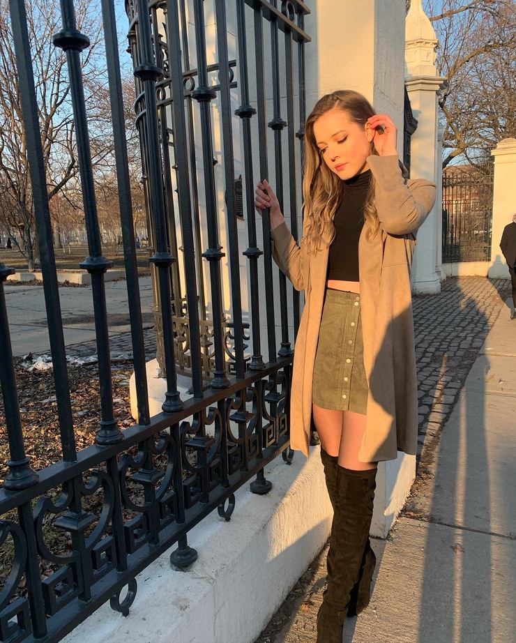 Picture of Maya V. Henry