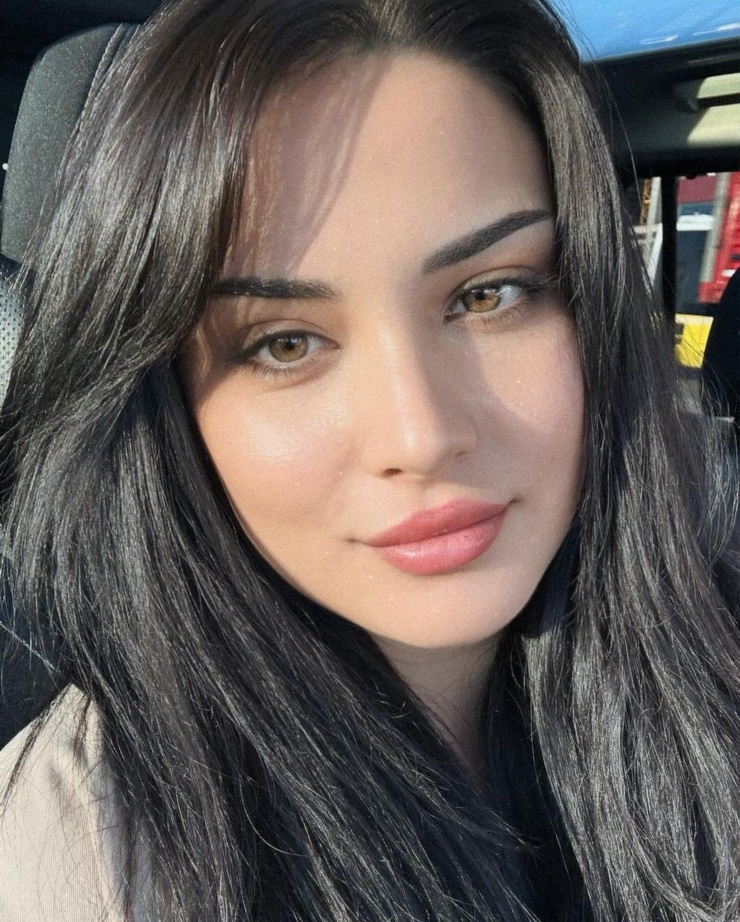 Picture of Merve Can