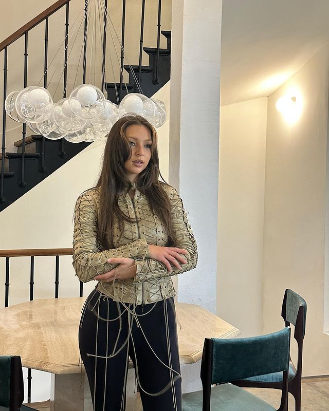 Picture of Eva Queen