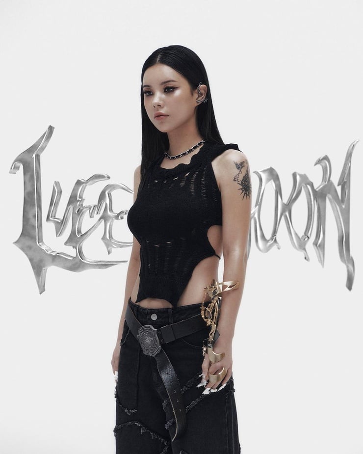 Picture of Moon Sujin