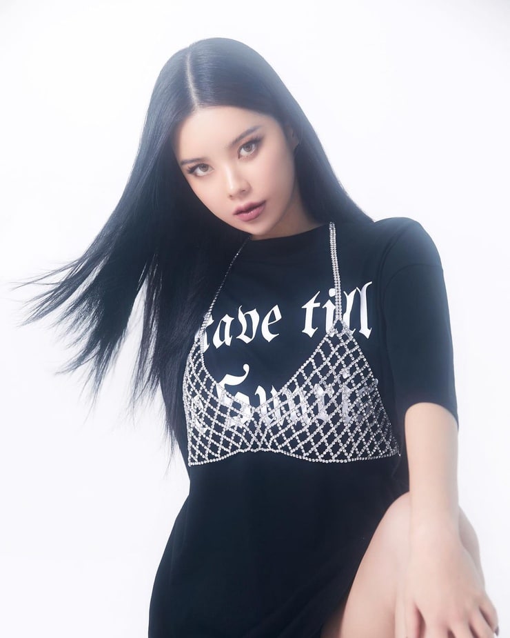 Picture of Moon Sujin