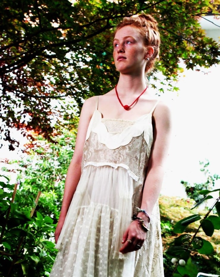 India Salvor Menuez (2012)