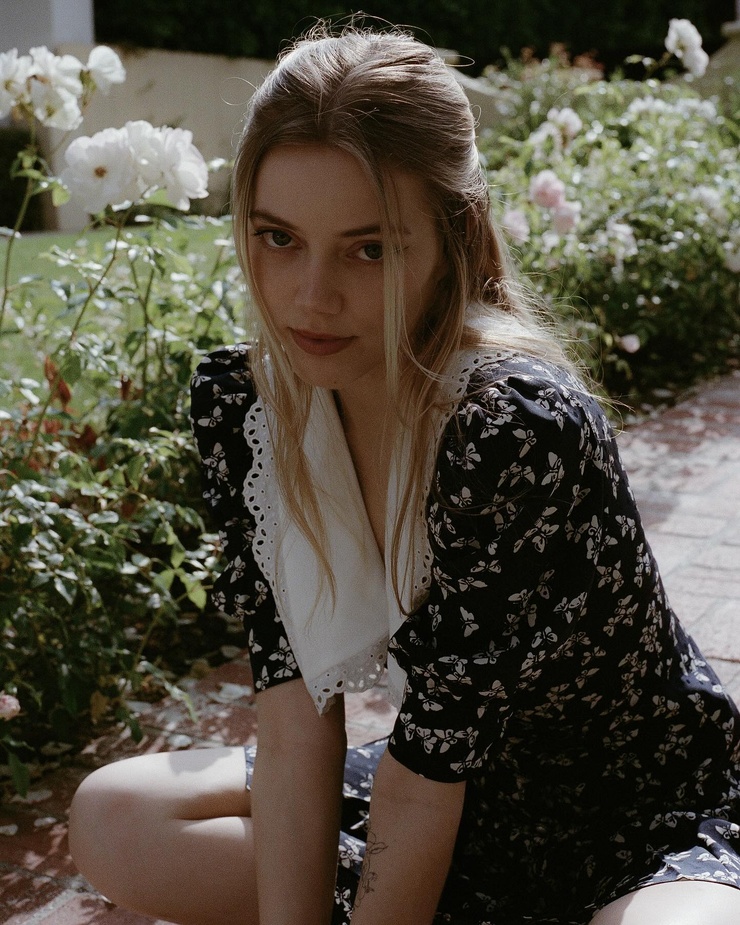 Picture of Grace Van Dien