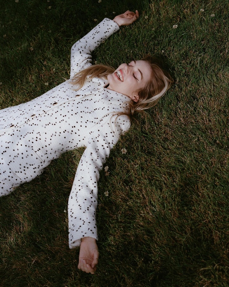 Picture of Grace Van Dien