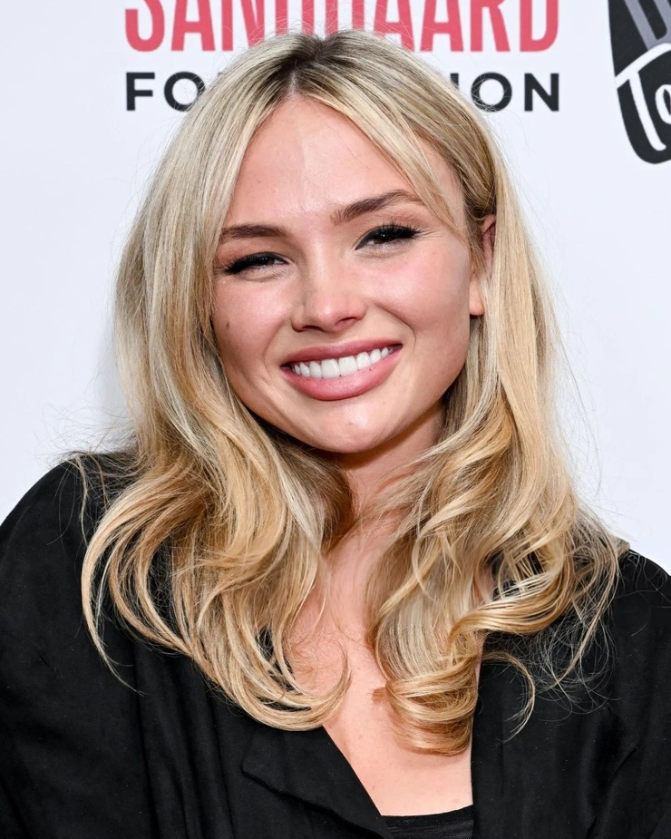 Picture of Natalie Alyn Lind