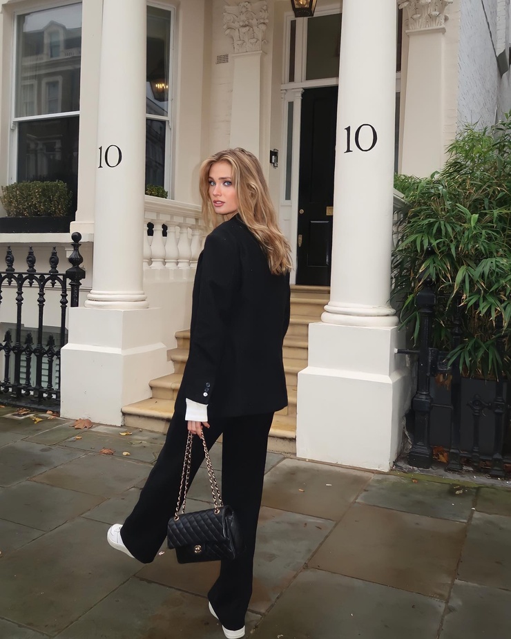 Picture of Simona Stoy