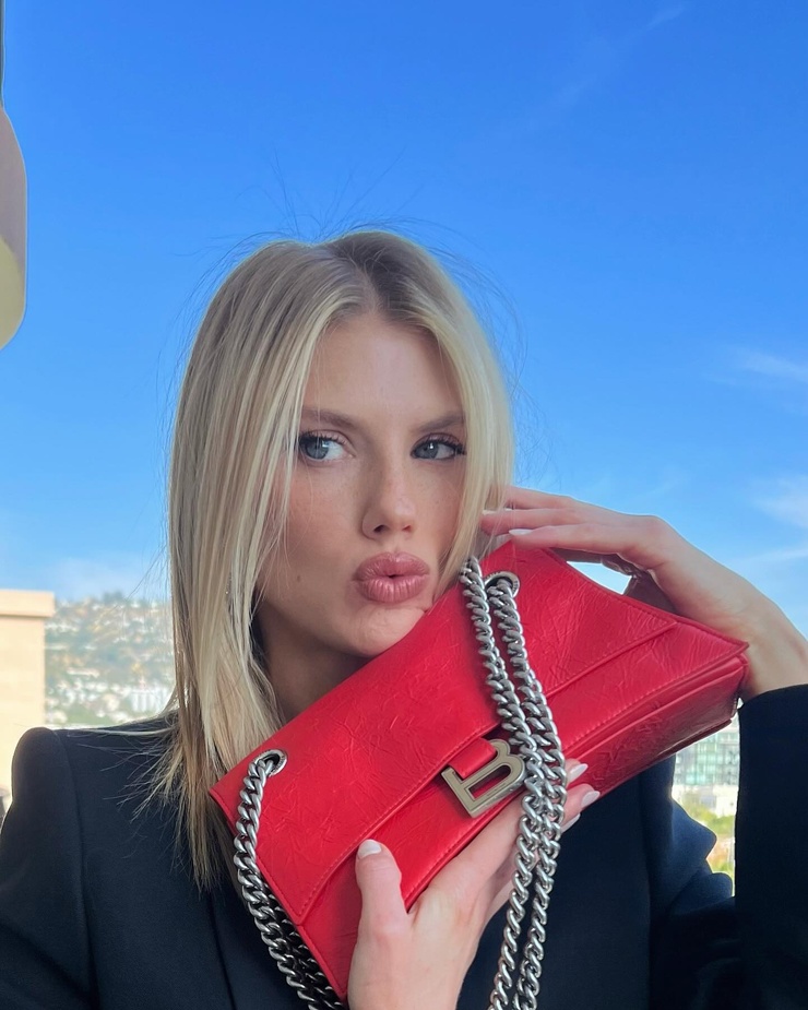 Charlotte McKinney picture