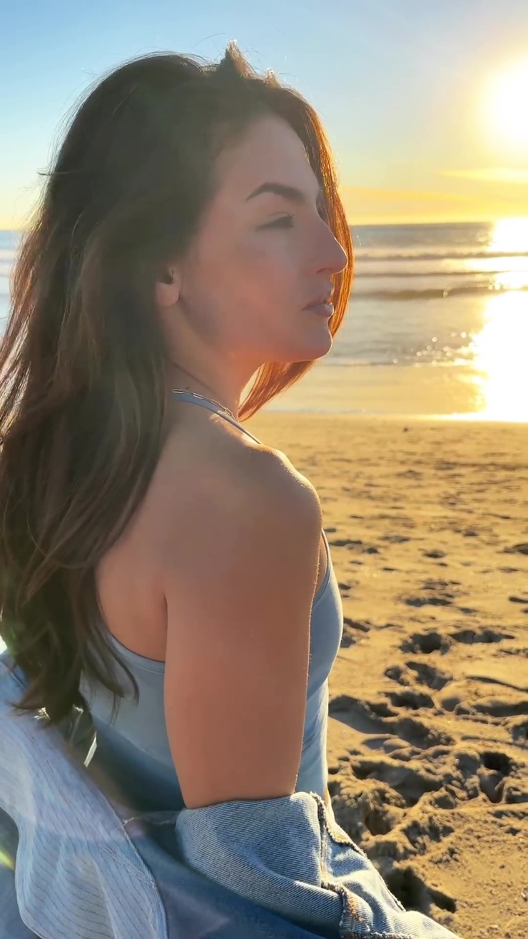 Picture of Kayla Compton