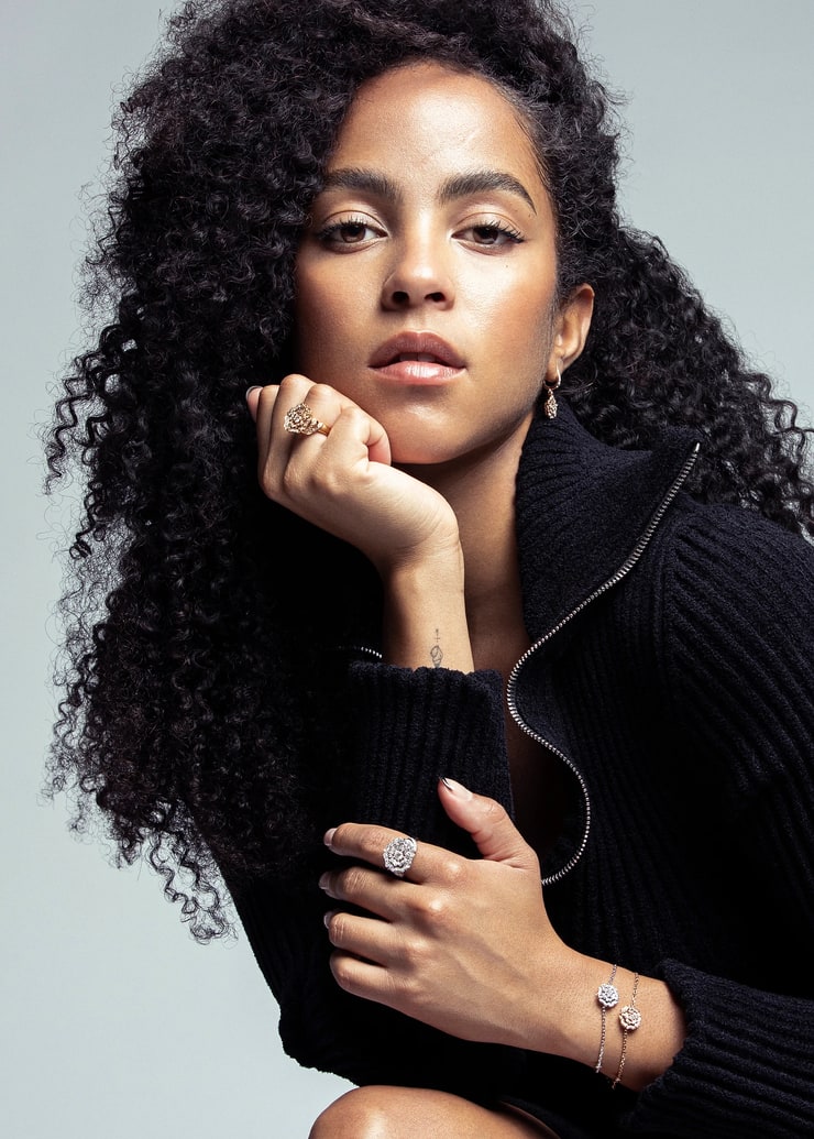 Picture of Lou Llobell