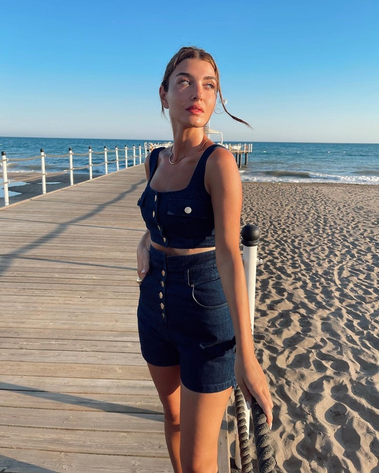 Picture of Aslihan Guner