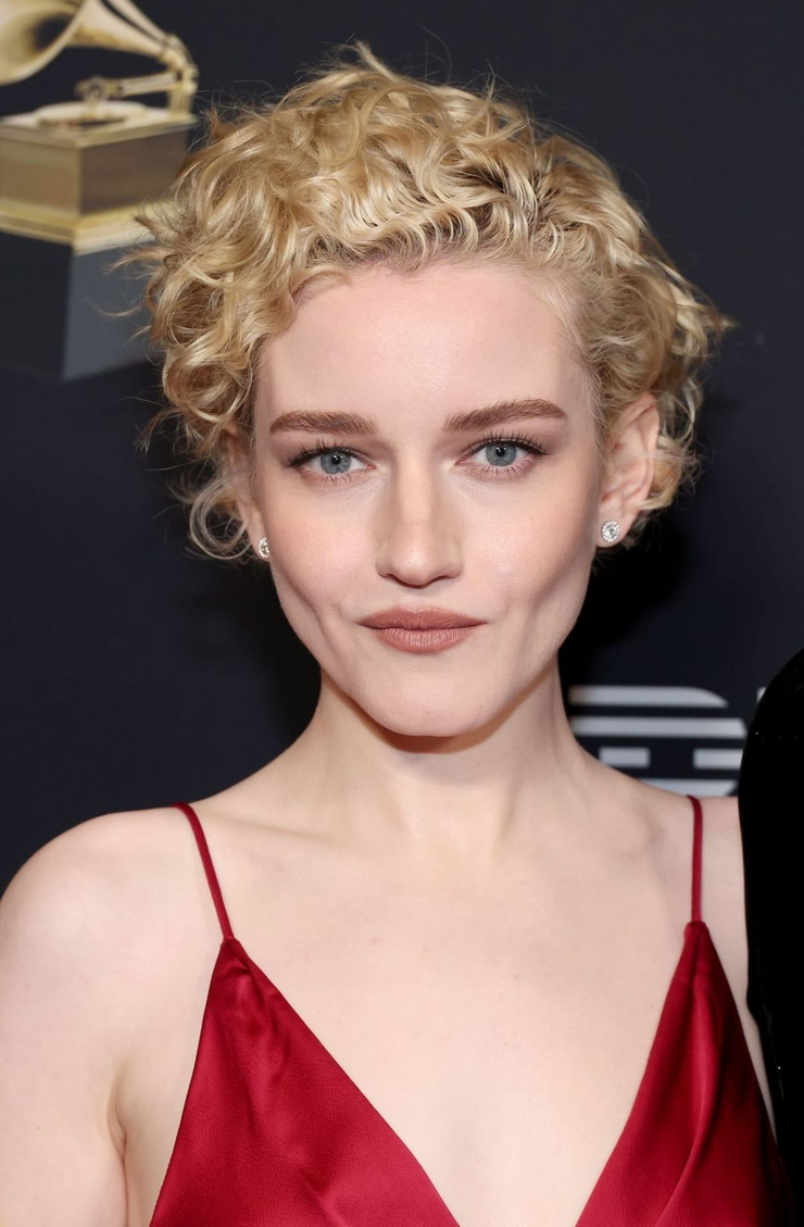 Picture of Julia Garner