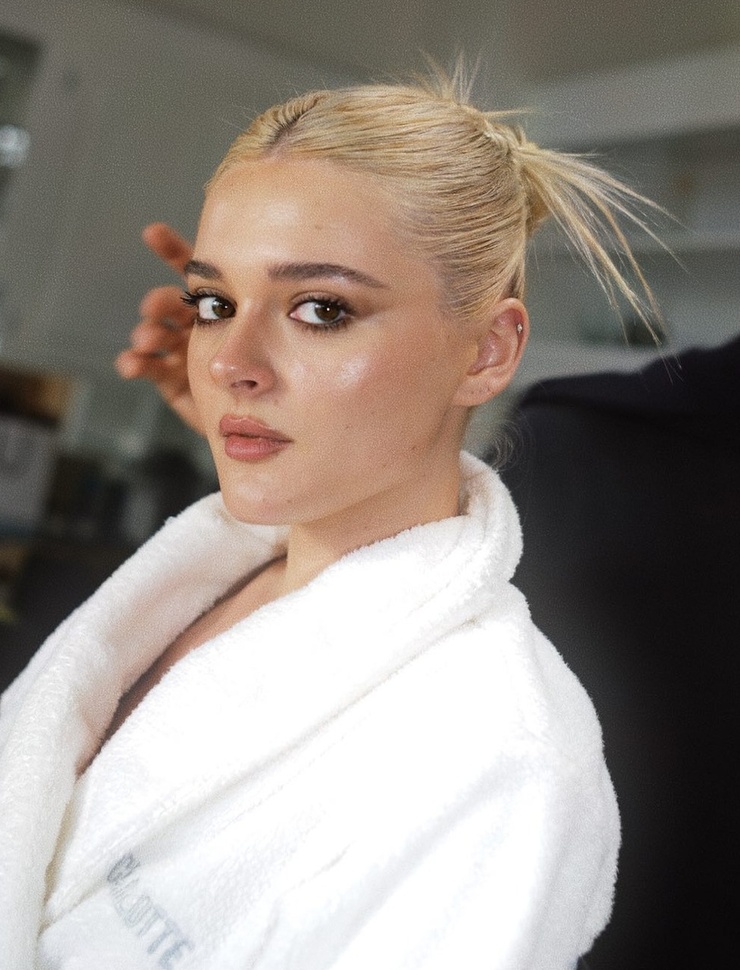 Picture of Charlotte Lawrence