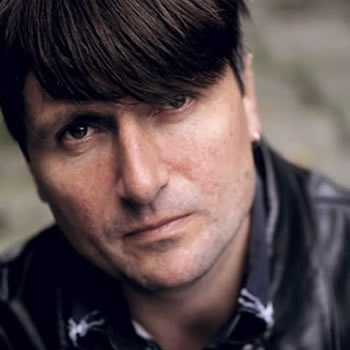Picture of Simon Armitage