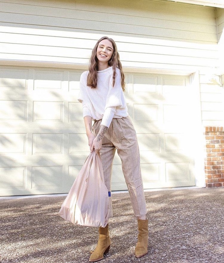 Acacia Brinley picture