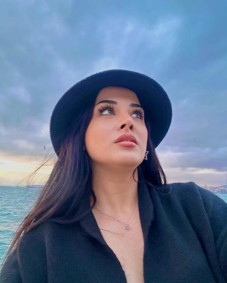 Picture of Merve Can