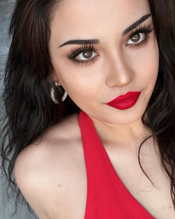 Picture of Merve Can