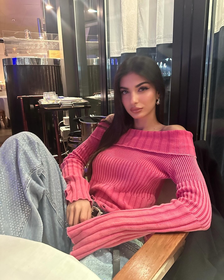 Picture of Elisa Maino