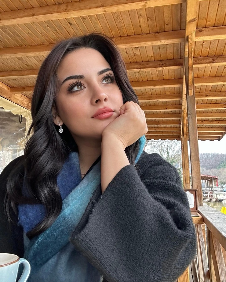 Picture of Merve Can