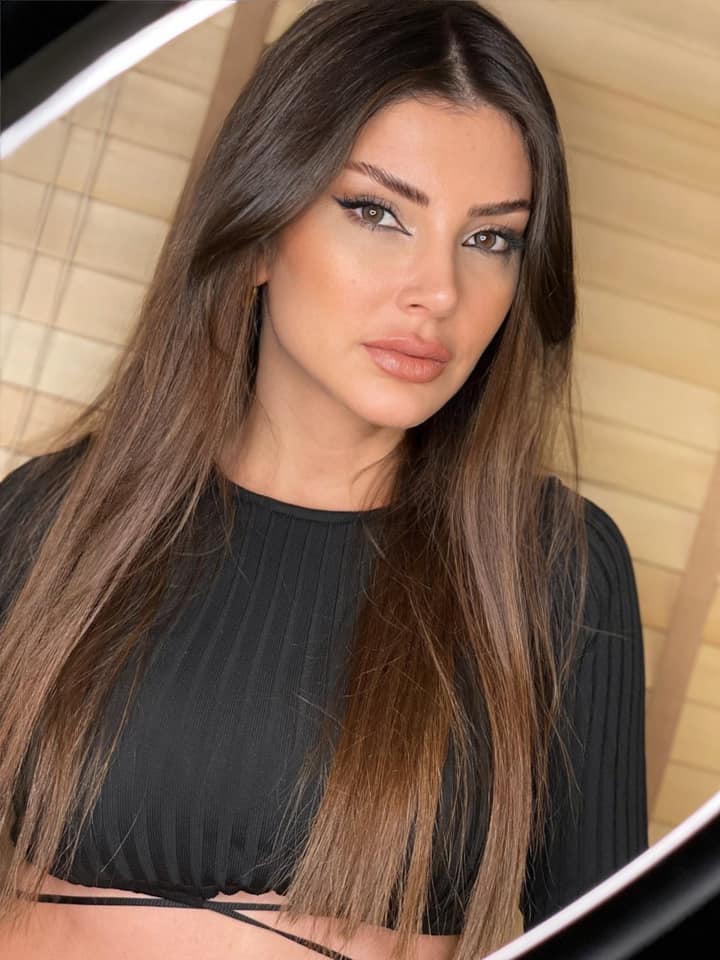 Nez Demir.