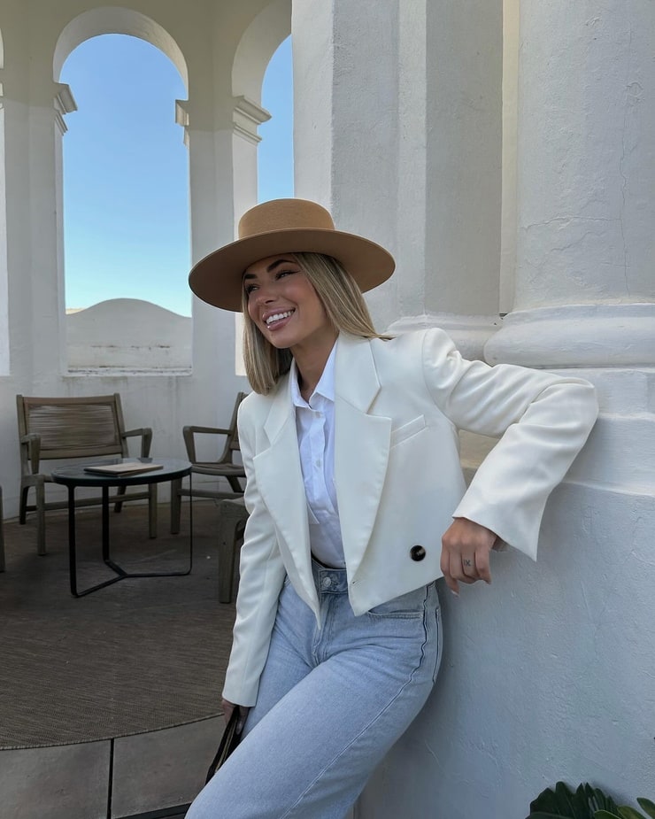 Picture of LAURA CAÑERO