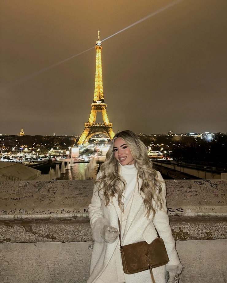 Picture of LAURA CAÑERO
