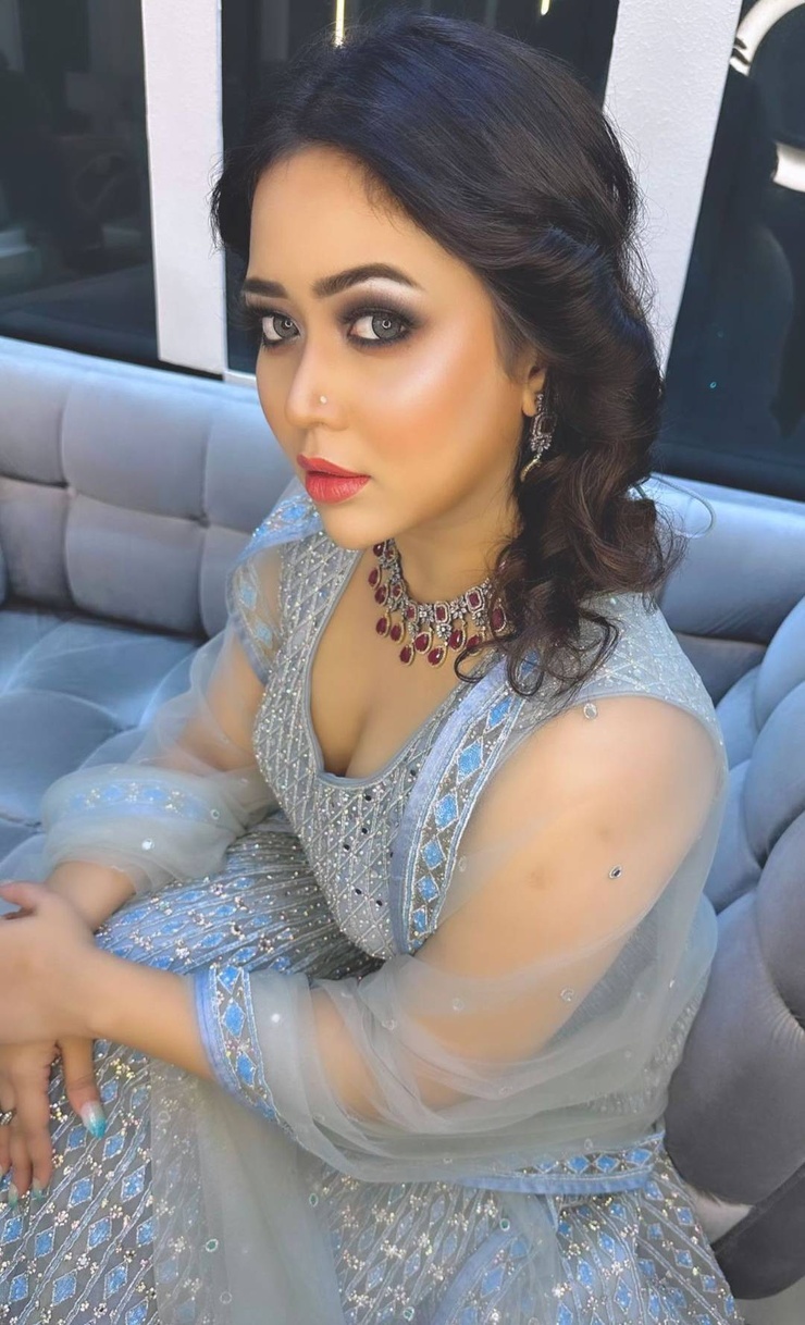 Picture of Ashna Habib Bhabna