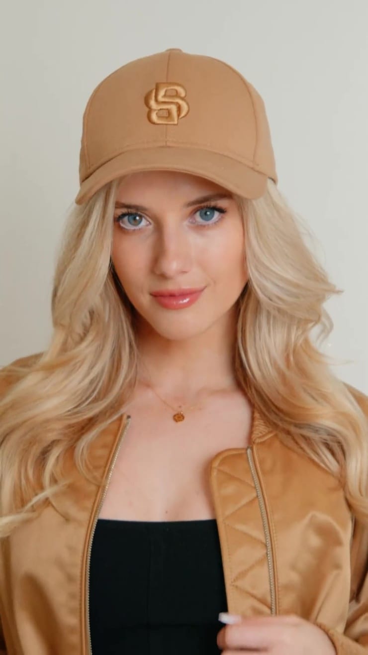 Picture of Lindsay Brewer