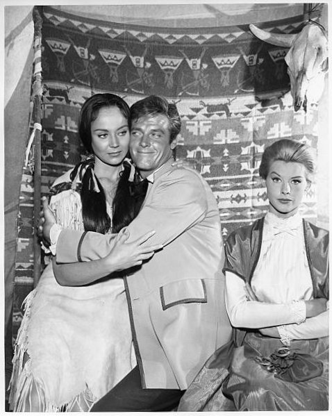 Andra Martin, Roger Moore, Janet Lake