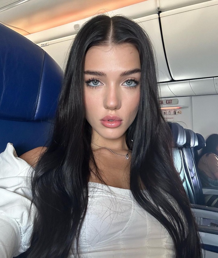 Picture of Alina Enero